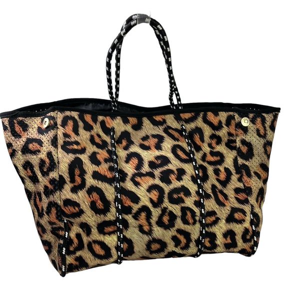 Simply Southern | Bags | Simply Southern Womens Leopard Neoprene Large ...